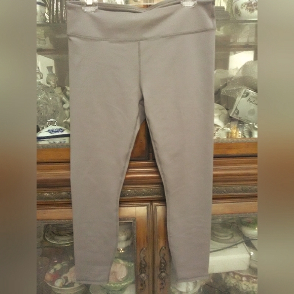Fabletics | Pants & Jumpsuits | Fantastic Fabletics Power Hold Grey ...